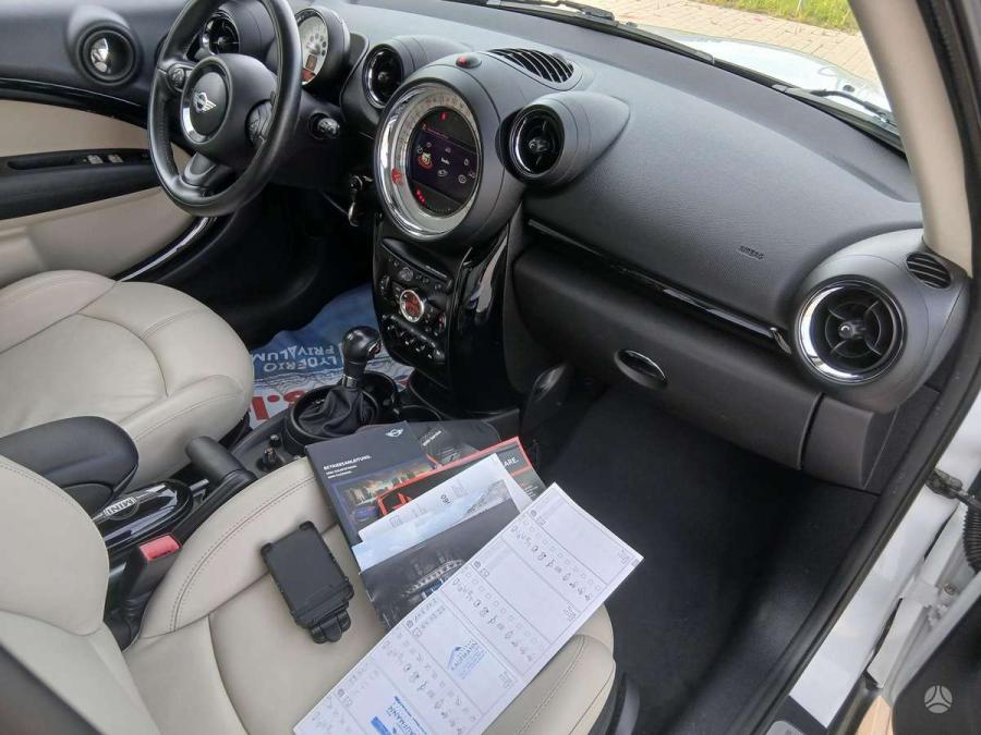 Balts MINI Countryman 2013 Marijampole, ar dzinēja tilpumu 2.00 L un nobraukumu 132 tūkst. km par 8750 €, foto 28 vietnē AUTOMOTO.COM.LV