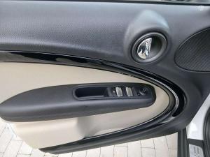 Balts MINI Countryman 2013 Marijampole, ar dzinēja tilpumu 2.00 L un nobraukumu 132 tūkst. km par 8750 €, foto 33 vietnē AUTOMOTO.COM.LV