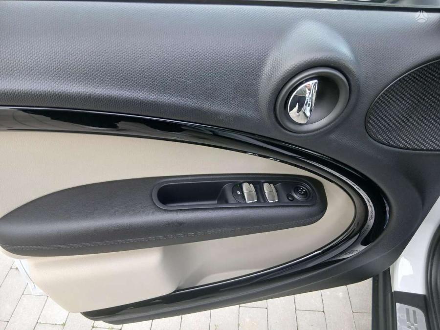 Balts MINI Countryman 2013 Marijampole, ar dzinēja tilpumu 2.00 L un nobraukumu 132 tūkst. km par 8750 €, foto 33 vietnē AUTOMOTO.COM.LV