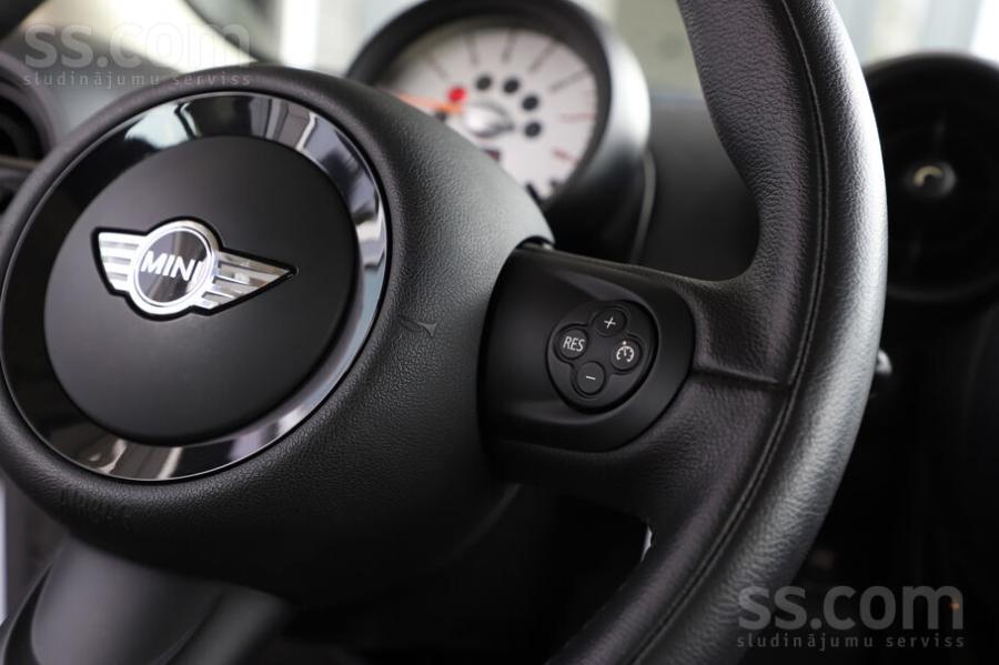 Balts MINI Countryman 2014 Tukums, ar dzinēja tilpumu 1.60 L un nobraukumu 138 tūkst. km par 5500 €, foto 14 vietnē AUTOMOTO.COM.LV