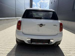White MINI Countryman 2015 in Siauliai, with an engine capacity of 1.60 L and mileage of 225 thousand km for 4950 €, photo 7 on AUTOMOTO.COM.LV
