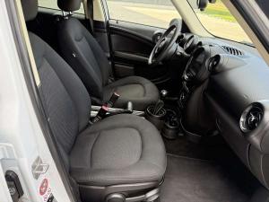 White MINI Countryman 2015 in Siauliai, with an engine capacity of 1.60 L and mileage of 225 thousand km for 4950 €, photo 11 on AUTOMOTO.COM.LV