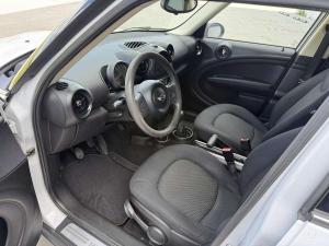 White MINI Countryman 2015 in Siauliai, with an engine capacity of 1.60 L and mileage of 225 thousand km for 4950 €, photo 13 on AUTOMOTO.COM.LV