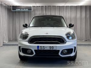 White MINI Countryman 2017 in Riga, with an engine capacity of 1.50 L and mileage of 40 thousand km for 19900 €, photo 2 on AUTOMOTO.COM.LV