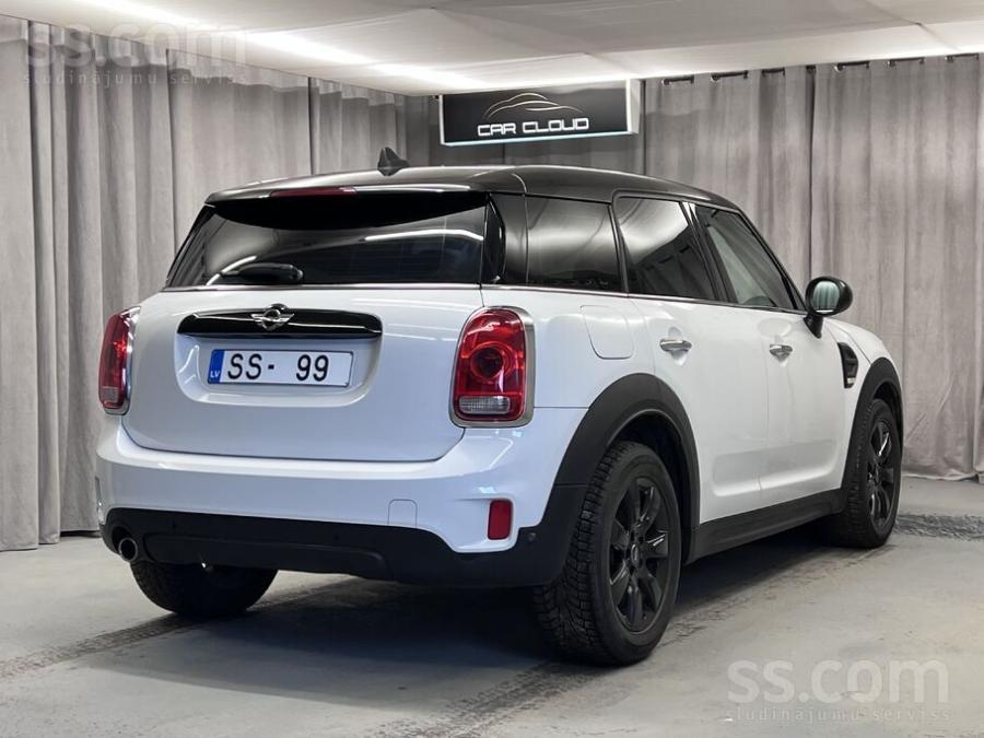 White MINI Countryman 2017 in Riga, with an engine capacity of 1.50 L and mileage of 40 thousand km for 19900 €, photo 4 on AUTOMOTO.COM.LV