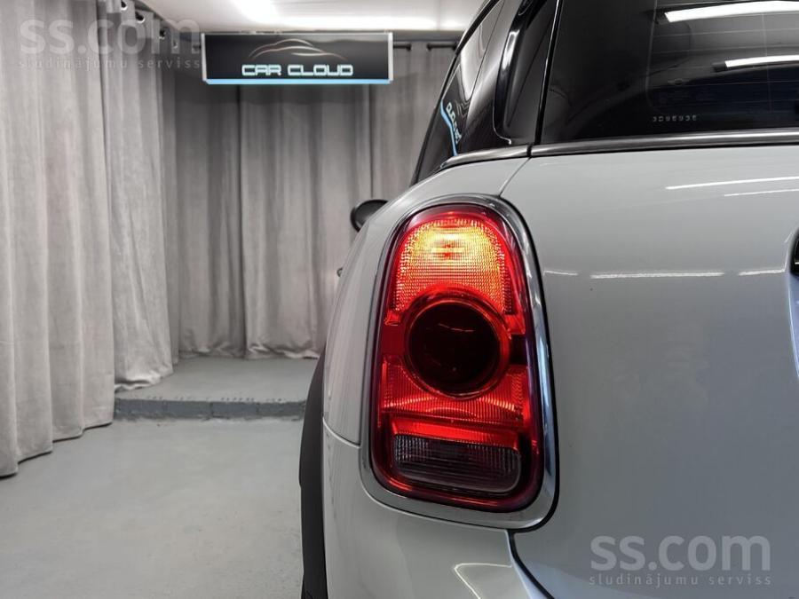 White MINI Countryman 2017 in Riga, with an engine capacity of 1.50 L and mileage of 40 thousand km for 19900 €, photo 16 on AUTOMOTO.COM.LV