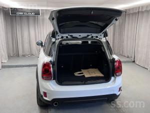 White MINI Countryman 2017 in Riga, with an engine capacity of 1.50 L and mileage of 40 thousand km for 19900 €, photo 17 on AUTOMOTO.COM.LV