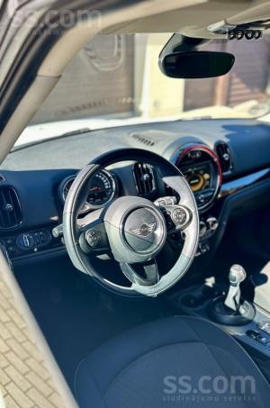 Balts MINI Countryman 2017 Rīga, ar dzinēja tilpumu 1.50 L un nobraukumu 205 tūkst. km par 10490 €, foto 8 vietnē AUTOMOTO.COM.LV