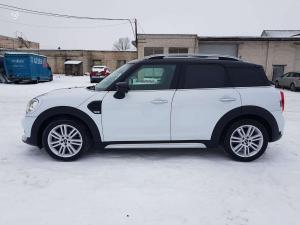 White MINI Countryman 2020 in Siauliai, with an engine capacity of 2.00 L and mileage of 99 thousand km for 14900 €, photo 7 on AUTOMOTO.COM.LV