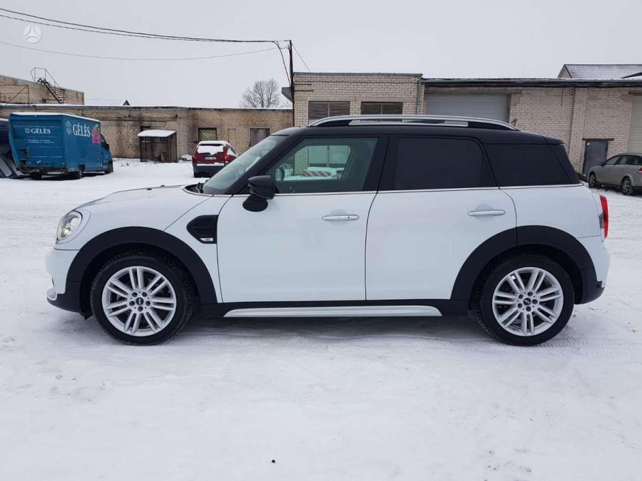 White MINI Countryman 2020 in Siauliai, with an engine capacity of 2.00 L and mileage of 99 thousand km for 14900 €, photo 7 on AUTOMOTO.COM.LV
