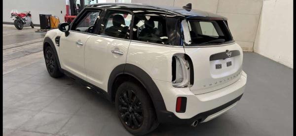 White MINI Countryman 2023 in Kaunas, with an engine capacity of 1.50 L and mileage of 36 thousand km for 14702 €, photo 4 on AUTOMOTO.COM.LV