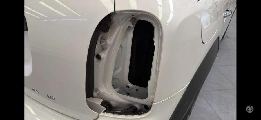 White MINI Countryman 2023 in Kaunas, with an engine capacity of 1.50 L and mileage of 36 thousand km for 14702 €, photo 14 on AUTOMOTO.COM.LV