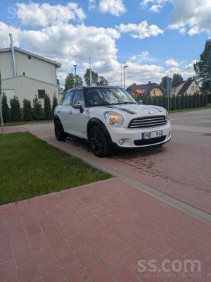 White MINI Countryman 2010 in Cesis, with an engine capacity of 1.60 L and mileage of 244 thousand km for 5000 €, photo  on AUTOMOTO.COM.LV