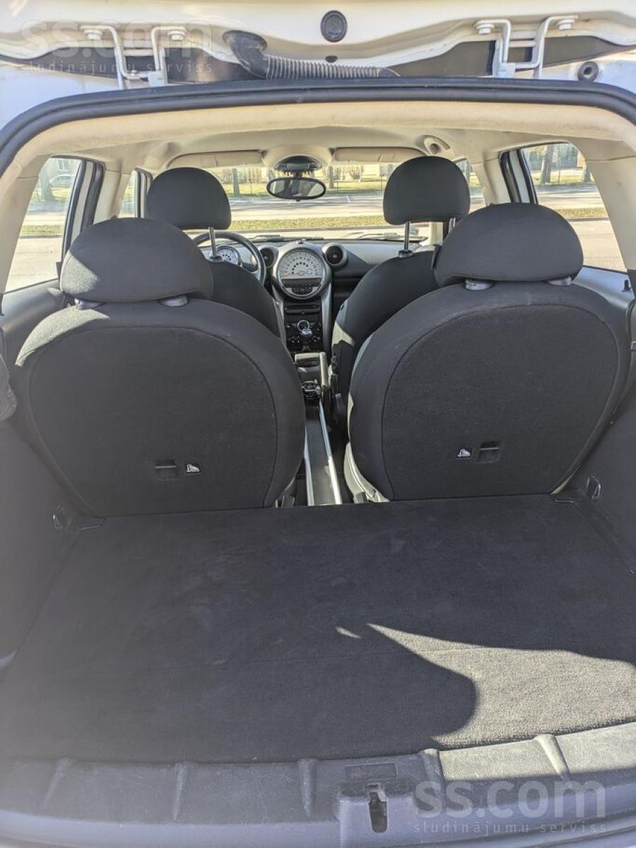 Balts MINI Countryman 2010 Cēsis, ar dzinēja tilpumu 1.60 L un nobraukumu 244 tūkst. km par 5000 €, foto 4 vietnē AUTOMOTO.COM.LV
