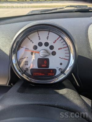 Balts MINI Countryman 2010 Cēsis, ar dzinēja tilpumu 1.60 L un nobraukumu 244 tūkst. km par 5000 €, foto 5 vietnē AUTOMOTO.COM.LV