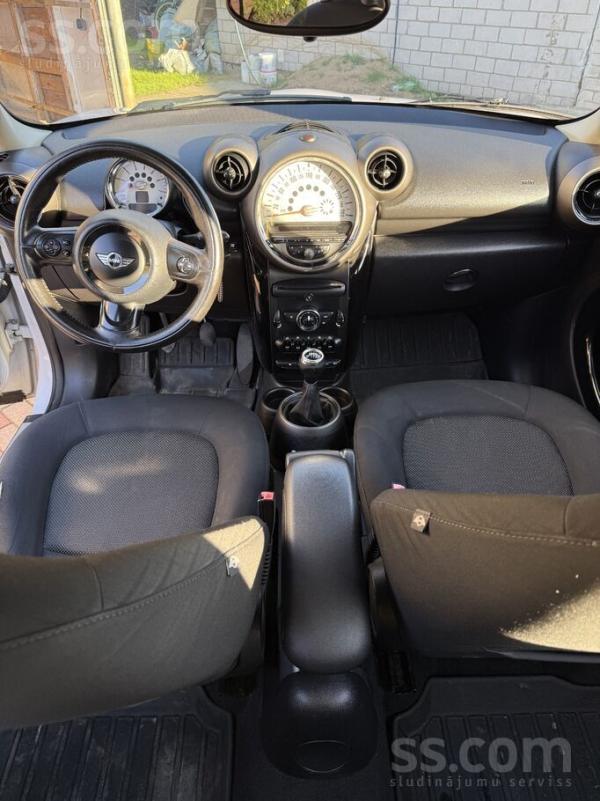 Balts MINI Countryman 2010 Rīga, ar dzinēja tilpumu 1.60 L un nobraukumu 305 tūkst. km par 2999 €, foto 8 vietnē AUTOMOTO.COM.LV