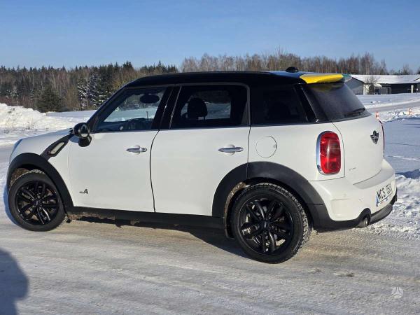 Balts MINI Countryman 2011 Viļņa, ar dzinēja tilpumu 2.00 L un nobraukumu 260 tūkst. km par 6850 €, foto 4 vietnē AUTOMOTO.COM.LV