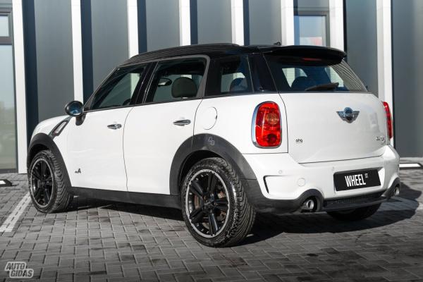 Balts MINI Countryman 2011 Viļņa, ar dzinēja tilpumu 2.00 L un nobraukumu 225 tūkst. km par 5500 €, foto 3 vietnē AUTOMOTO.COM.LV