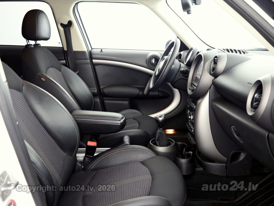 White MINI Countryman 2011 in Tallinn, with an engine capacity of 1.60 L and mileage of 179 thousand km for 4499 €, photo 7 on AUTOMOTO.COM.LV