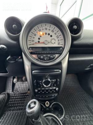 White MINI Countryman 2011 in Riga, with an engine capacity of 1.60 L and mileage of 320 thousand km for 4350 €, photo 17 on AUTOMOTO.COM.LV