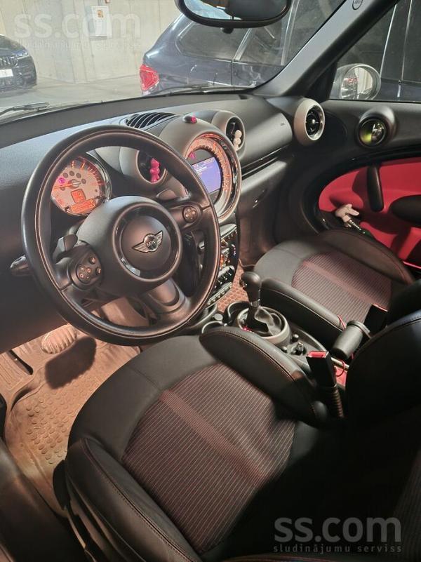Balts MINI Countryman 2011 Rīga, ar dzinēja tilpumu 1.60 L un nobraukumu 61 tūkst. km par 8000 €, foto 3 vietnē AUTOMOTO.COM.LV