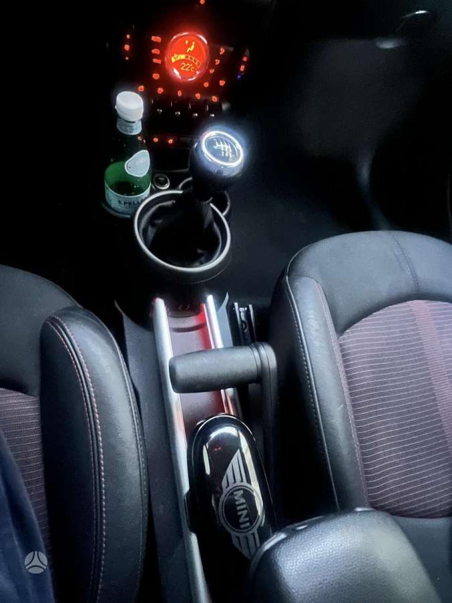 Balts MINI Countryman 2011 Viļņa, ar dzinēja tilpumu 1.98 L un nobraukumu 270 tūkst. km par 3250 €, foto 11 vietnē AUTOMOTO.COM.LV