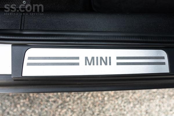 White MINI Countryman 2011 in Riga, with an engine capacity of 2.00 L and mileage of 239 thousand km for 5350 €, photo 7 on AUTOMOTO.COM.LV