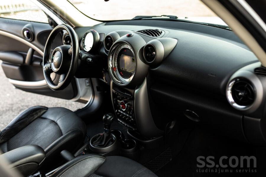 Balts MINI Countryman 2011 Rīga, ar dzinēja tilpumu 2.00 L un nobraukumu 239 tūkst. km par 5350 €, foto 9 vietnē AUTOMOTO.COM.LV