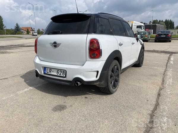 White MINI Countryman 2011 in Kuldiga, with an engine capacity of 1.60 L and mileage of 168 thousand km for 5900 €, photo 3 on AUTOMOTO.COM.LV