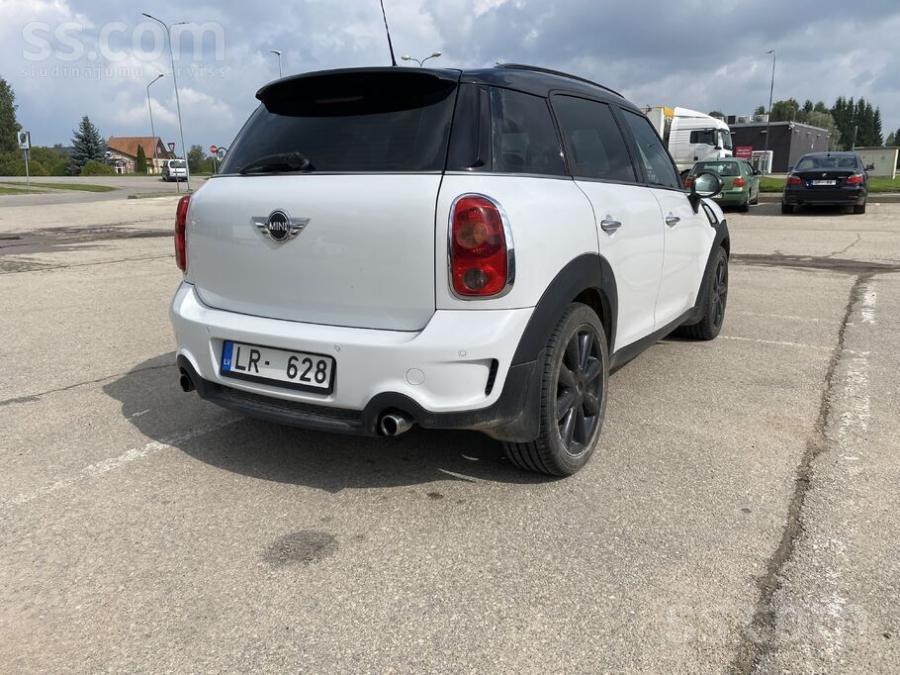 White MINI Countryman 2011 in Kuldiga, with an engine capacity of 1.60 L and mileage of 168 thousand km for 5900 €, photo 4 on AUTOMOTO.COM.LV