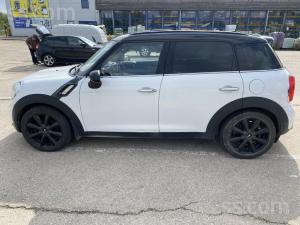 White MINI Countryman 2011 in Kuldiga, with an engine capacity of 1.60 L and mileage of 168 thousand km for 5900 €, photo 6 on AUTOMOTO.COM.LV