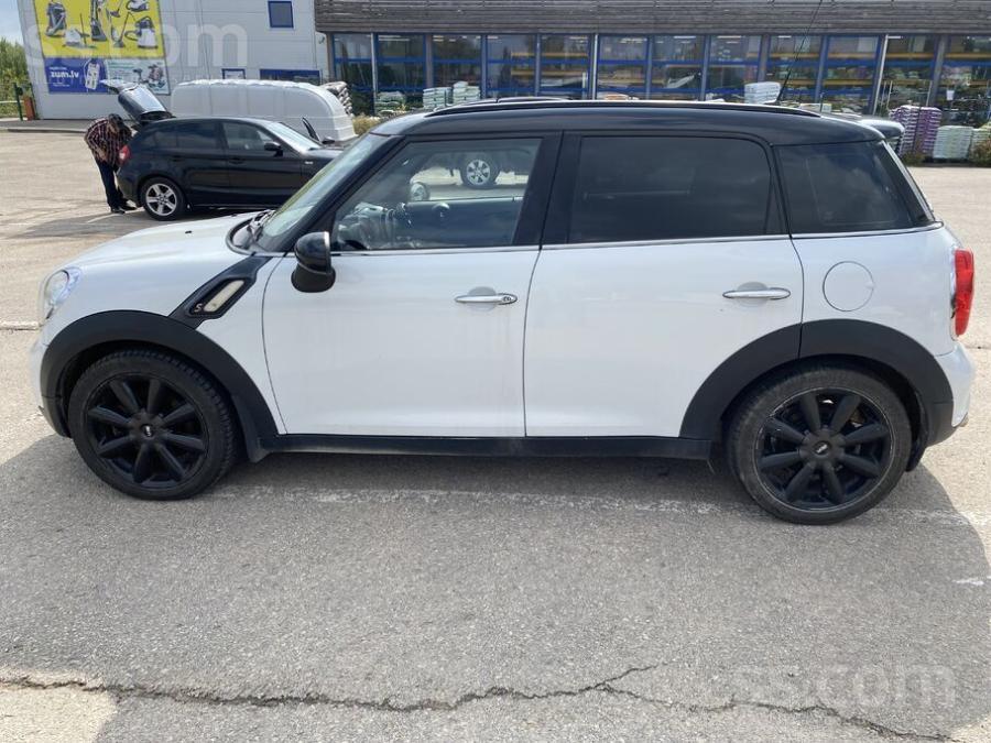 White MINI Countryman 2011 in Kuldiga, with an engine capacity of 1.60 L and mileage of 168 thousand km for 5900 €, photo 6 on AUTOMOTO.COM.LV