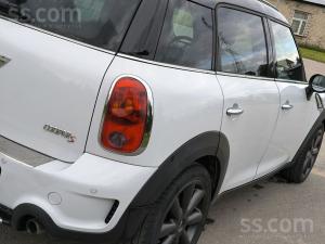 Balts MINI Countryman 2011 Ludza, ar dzinēja tilpumu 1.60 L un nobraukumu 220 tūkst. km par 6400 €, foto 12 vietnē AUTOMOTO.COM.LV
