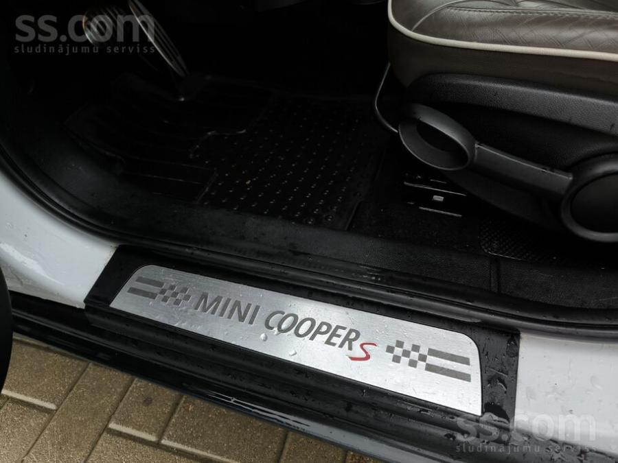 White MINI Countryman 2011 in Ludza, with an engine capacity of 1.60 L and mileage of 220 thousand km for 6400 €, photo 15 on AUTOMOTO.COM.LV