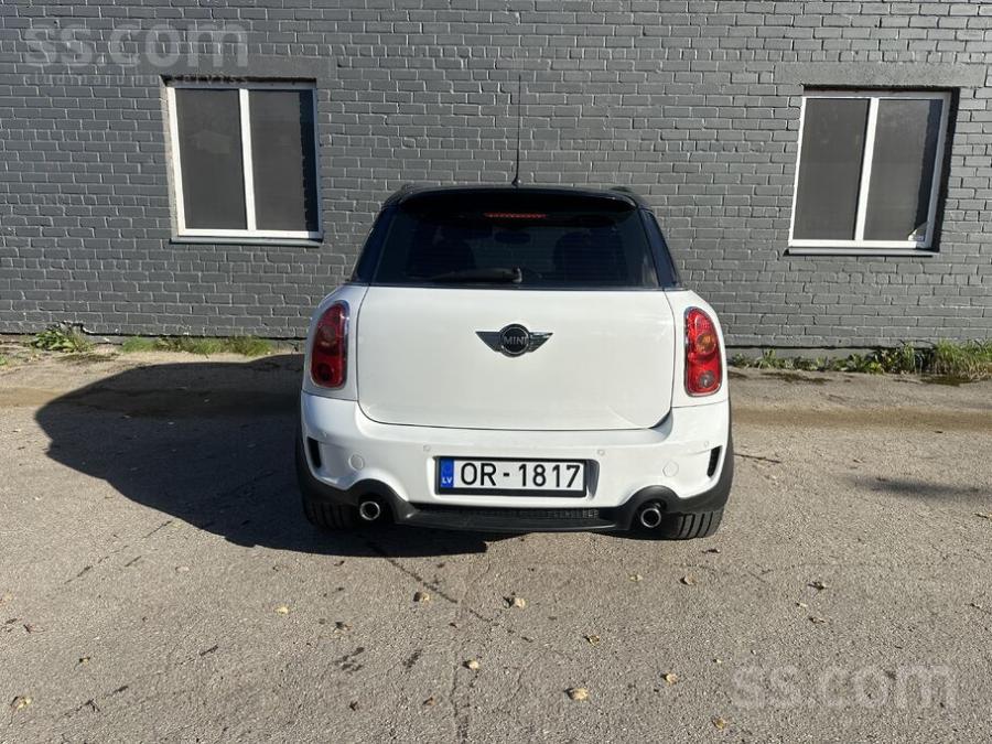 Balts MINI Countryman 2011 Tukums, ar dzinēja tilpumu 1.60 L un nobraukumu 172 tūkst. km par 6800 €, foto 3 vietnē AUTOMOTO.COM.LV