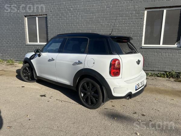 Balts MINI Countryman 2011 Tukums, ar dzinēja tilpumu 1.60 L un nobraukumu 172 tūkst. km par 6800 €, foto 7 vietnē AUTOMOTO.COM.LV
