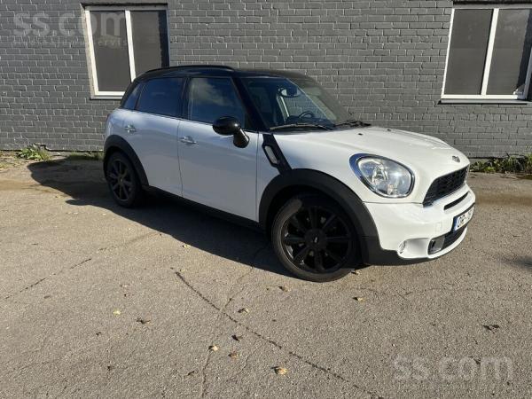 Мини Кантримен 2011 в Тукумс на AUTOMOTO.COM.LV Белый Мини Кантримен 2011 в Тукумс, объемом двигателя 1.60 л и пробегом 172 тыс. км за 6800 €, фото 4 на AUTOMOTO.COM.LV