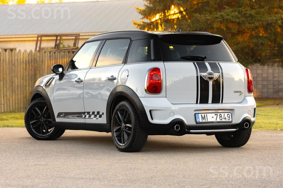 White MINI Countryman 2012 in Jelgava, with an engine capacity of 2.00 L and mileage of 303 thousand km for 4899 €, photo 6 on AUTOMOTO.COM.LV