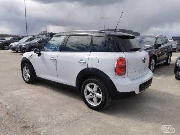White MINI Countryman 2013 in Siauliai, with an engine capacity of 2.00 L and mileage of 119 thousand km for 7950 €, photo 5 on AUTOMOTO.COM.LV