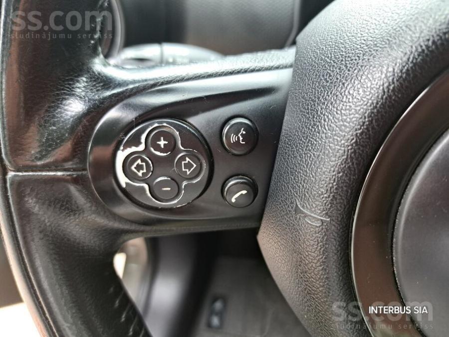 White MINI Countryman 2013 in Riga, with an engine capacity of 2.00 L and mileage of 0 thousand km for 6900 €, photo 19 on AUTOMOTO.COM.LV