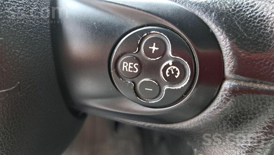 White MINI Countryman 2013 in Riga, with an engine capacity of 2.00 L and mileage of 0 thousand km for 6900 €, photo 20 on AUTOMOTO.COM.LV