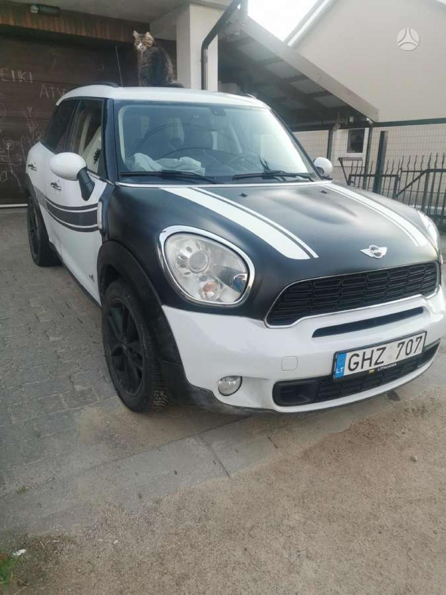 White MINI Countryman 2014 in Vilnius, with an engine capacity of 2.00 L and mileage of 158 thousand km for 2500 €, photo 1 on AUTOMOTO.COM.LV