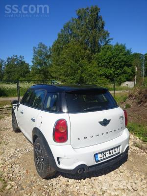 White MINI Countryman 2014 in Jurmala, with an engine capacity of 2.00 L and mileage of 238 thousand km for 7500 €, photo 5 on AUTOMOTO.COM.LV