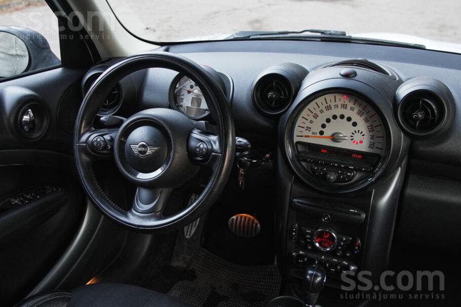 White MINI Countryman 2014 in Jurmala, with an engine capacity of 2.00 L and mileage of 238 thousand km for 7500 €, photo 6 on AUTOMOTO.COM.LV