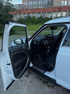 White MINI Countryman 2014 in Riga, with an engine capacity of 1.60 L and mileage of 180 thousand km for 6200 €, photo 10 on AUTOMOTO.COM.LV