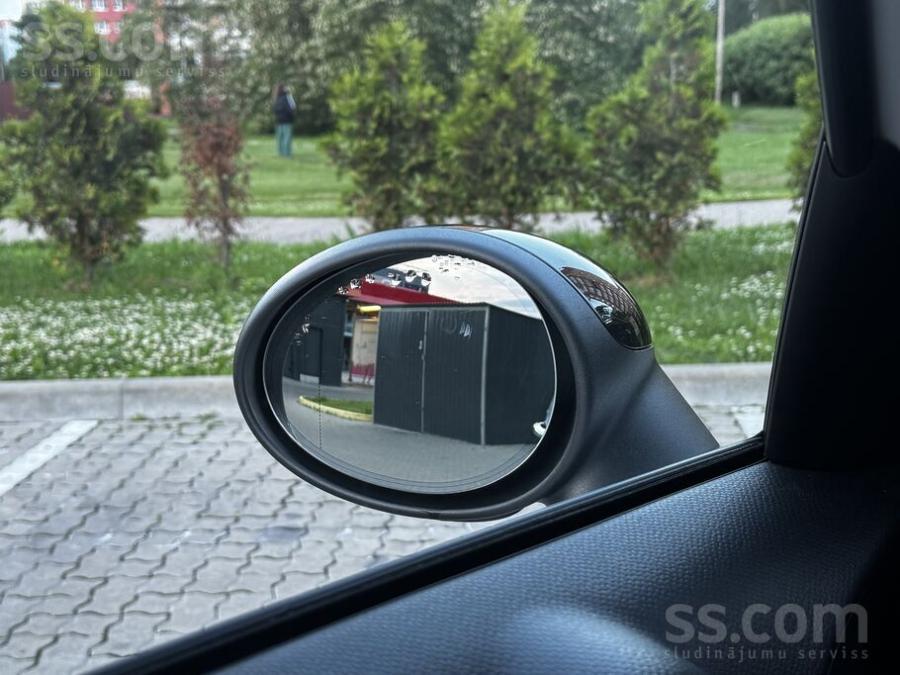 White MINI Countryman 2014 in Riga, with an engine capacity of 1.60 L and mileage of 180 thousand km for 6200 €, photo 12 on AUTOMOTO.COM.LV