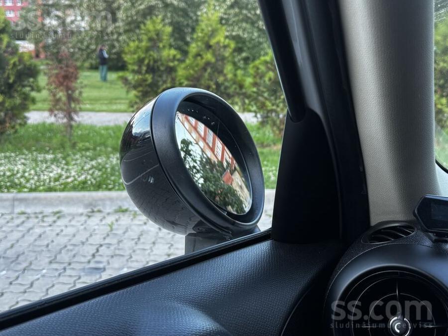 White MINI Countryman 2014 in Riga, with an engine capacity of 1.60 L and mileage of 180 thousand km for 6200 €, photo 13 on AUTOMOTO.COM.LV