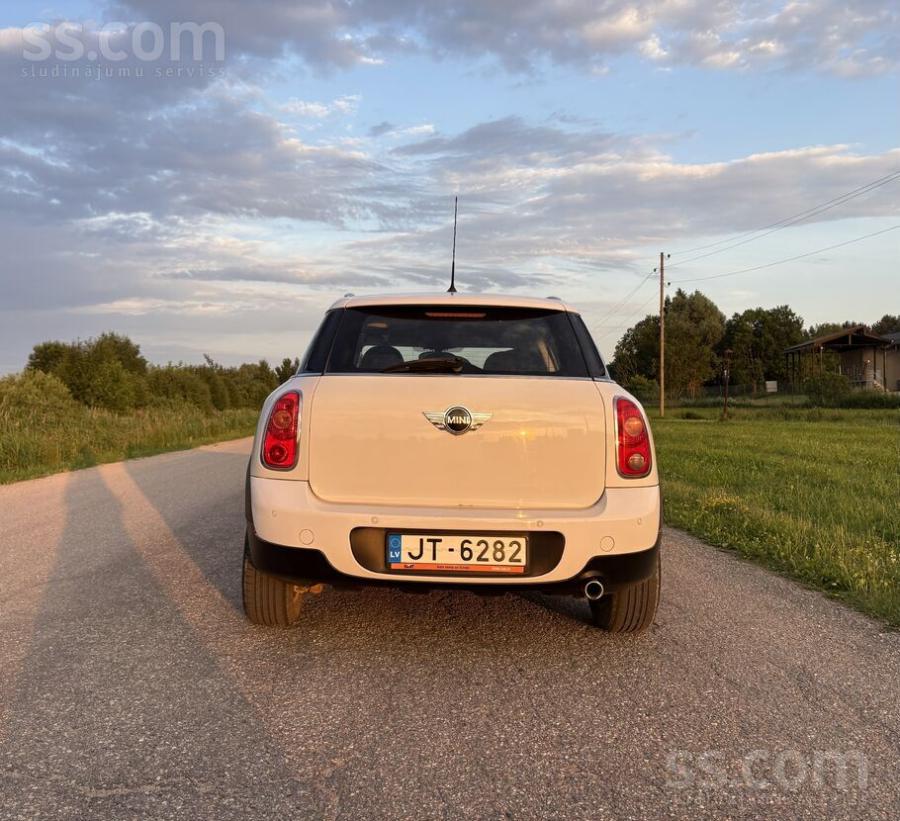 Balts MINI Countryman 2014 Rīga, ar dzinēja tilpumu 1.60 L un nobraukumu 206 tūkst. km par 5000 €, foto 4 vietnē AUTOMOTO.COM.LV