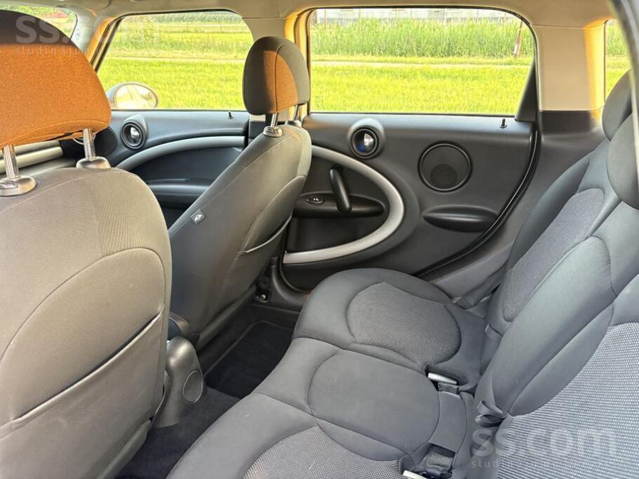 Balts MINI Countryman 2014 Rīga, ar dzinēja tilpumu 1.60 L un nobraukumu 206 tūkst. km par 5000 €, foto 8 vietnē AUTOMOTO.COM.LV