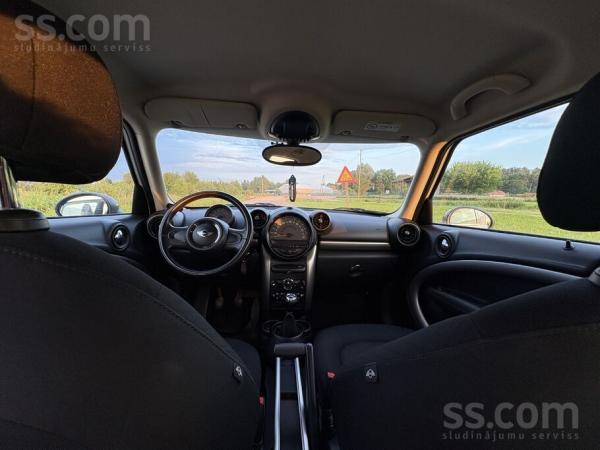 White MINI Countryman 2014 in Riga, with an engine capacity of 1.60 L and mileage of 206 thousand km for 5000 €, photo 8 on AUTOMOTO.COM.LV